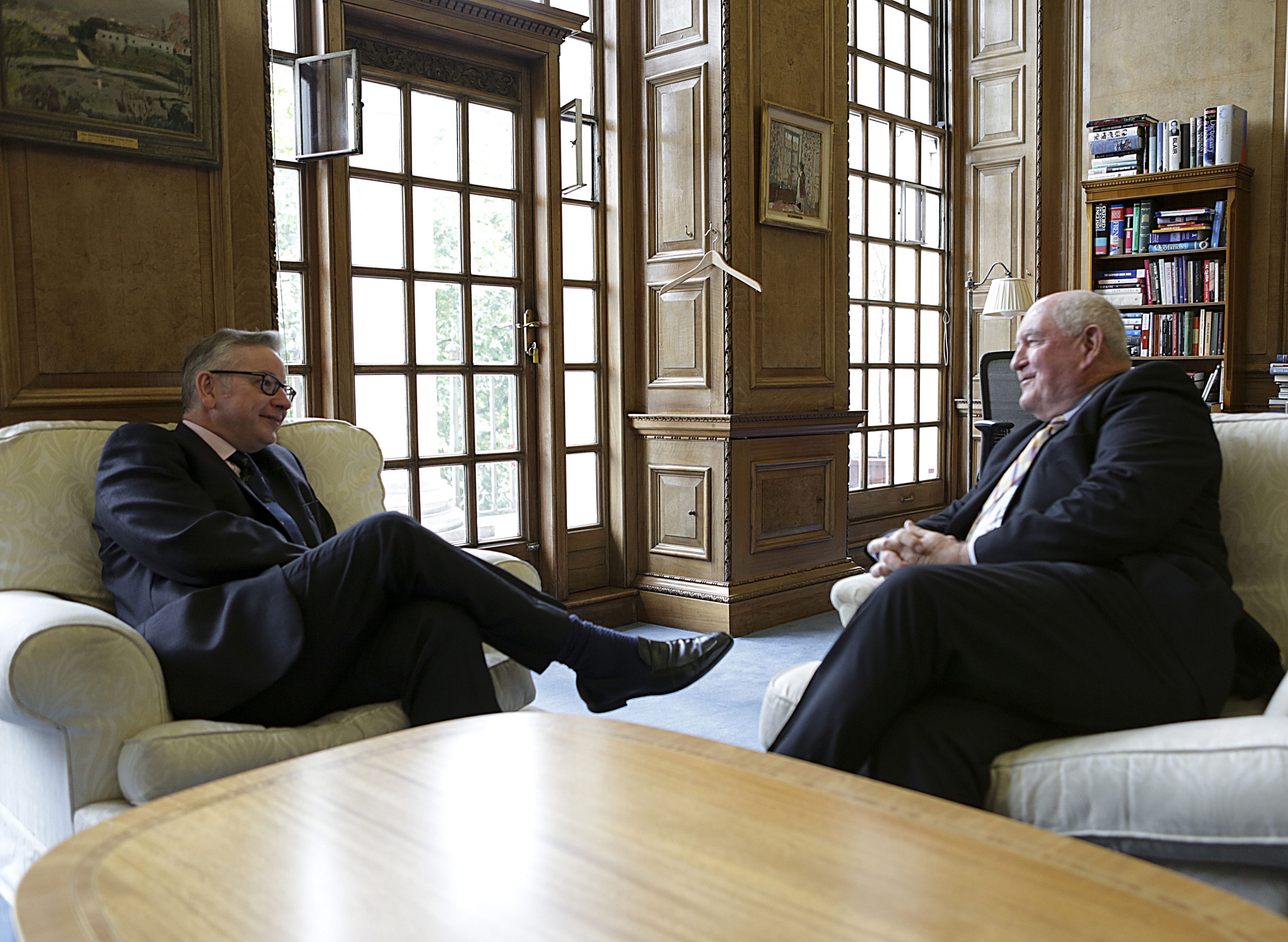 This week: The US Agriculture Secretary visits Defra, Asian hornet ...